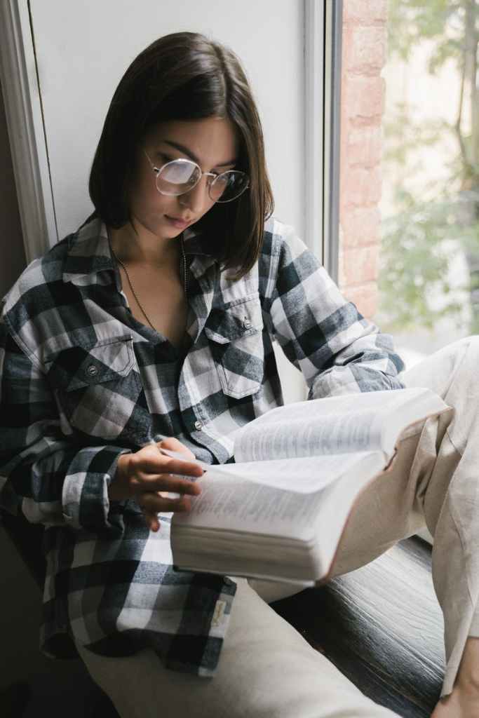 13 instructions: an excellent wife. – Wholly Biblical